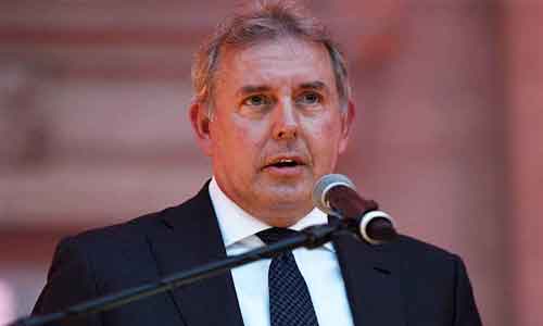 Kim Darroch, UK ambassador to US, resigns after Trump cables leak ...