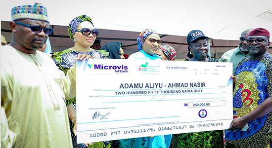 Remi Tinubu Gives N250,000 Each To Flood Victims Of TradeMore Estate ...